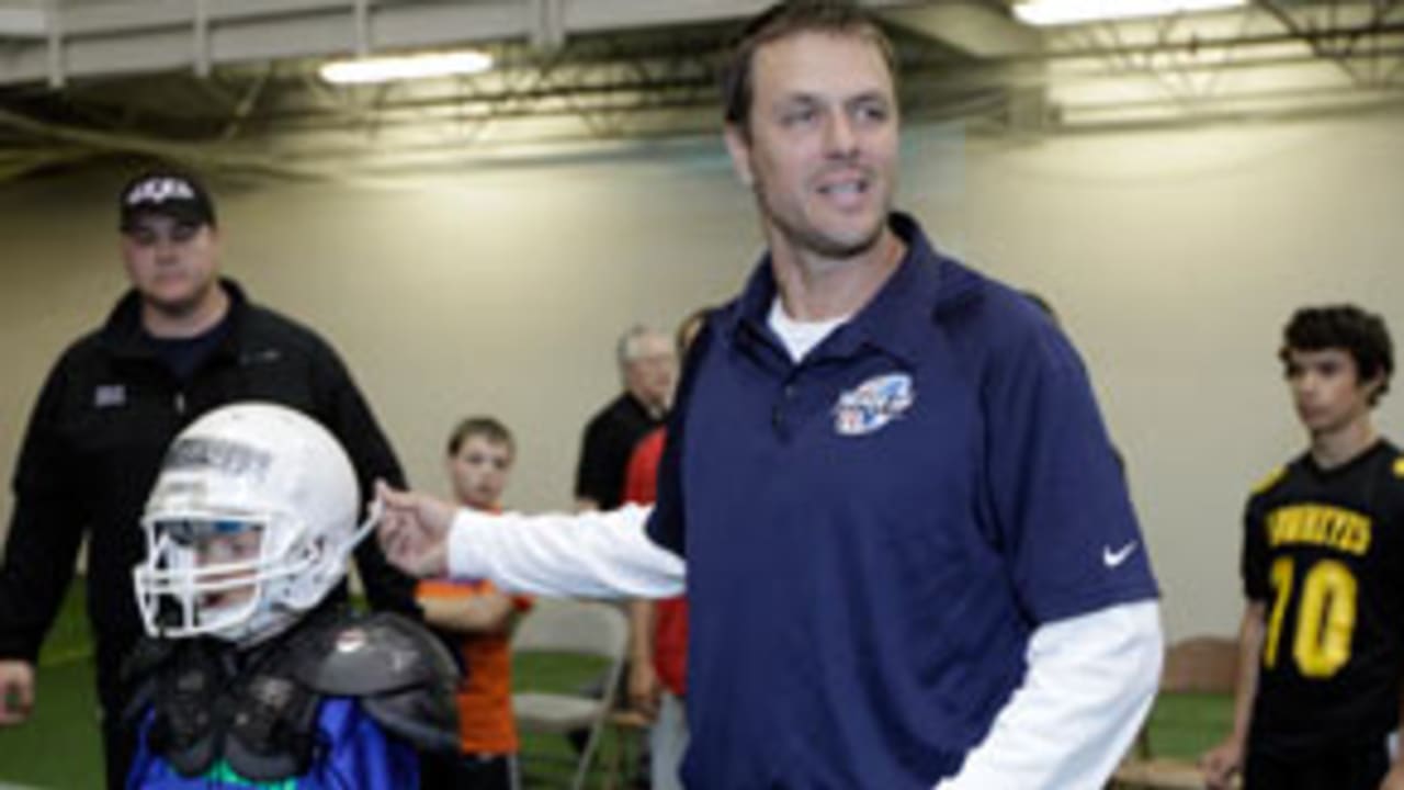 Jake Plummer impresses kids, coaches in Alaska capital city