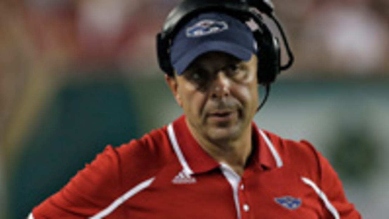 Carl Pelini says despite what FAU AD said, he didn't use drugs