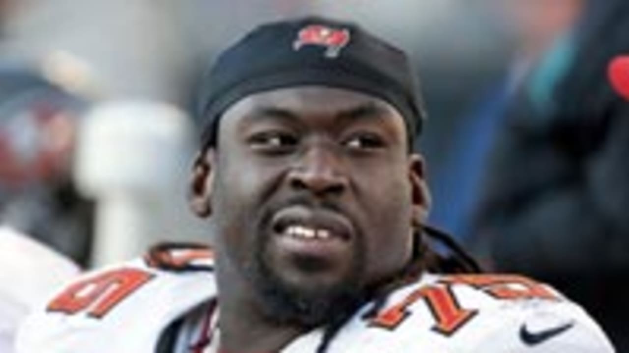 New England Patriots reportedly host Davin Joseph