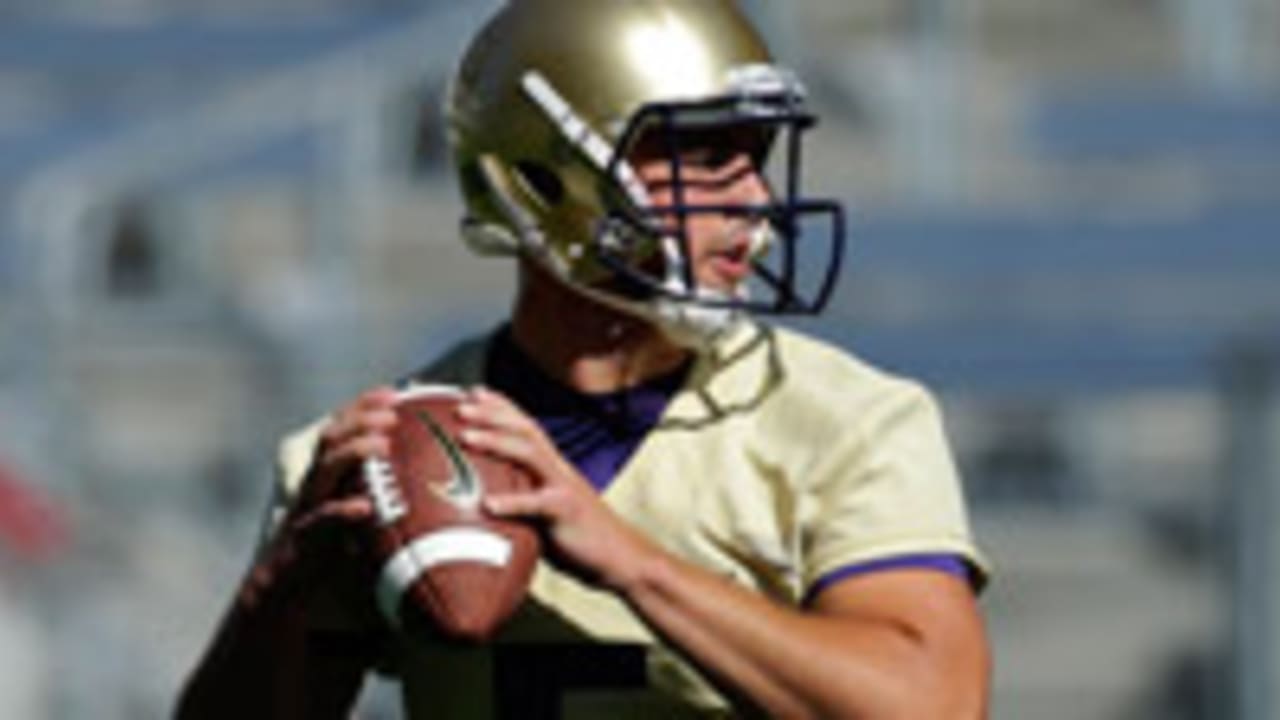 Washington selects Jeff Lindquist to start at QB in opener
