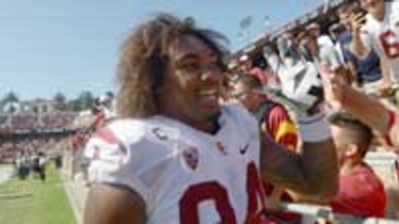 Leonard Williams dominant as USC upsets Stanford