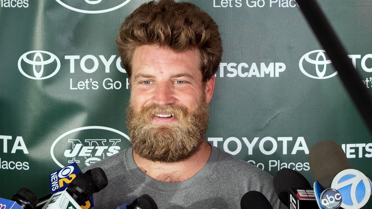 Ryan Fitzpatrick's hair inching toward sentient status