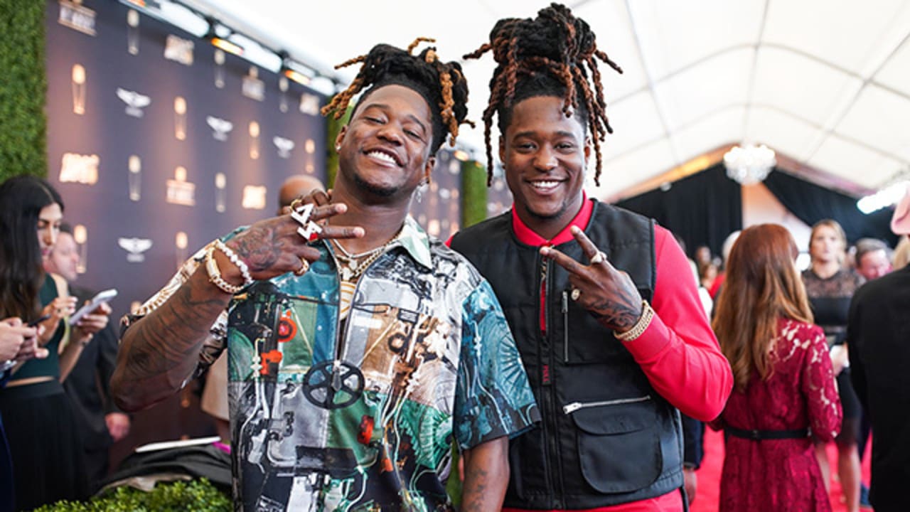 Griffin brothers check in from NFL Honors red carpet