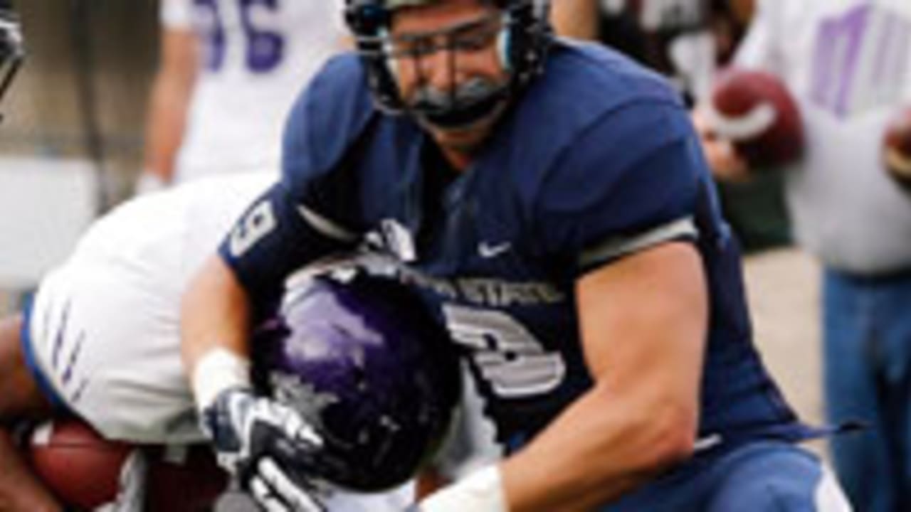 Utah State LB Kyler Fackrell suffers season-ending injury