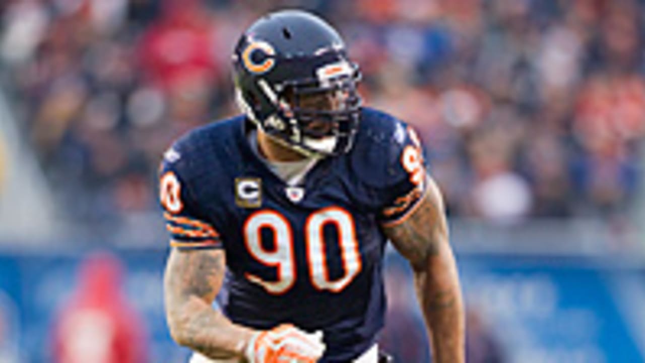 Chicago Bears' defensive line must help Julius Peppers