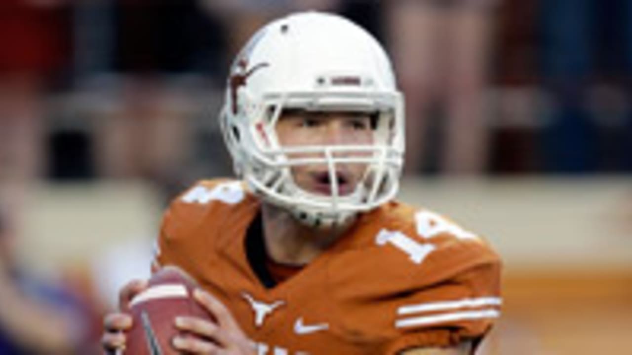 Texas QB David Ash cleared to resume offseason training