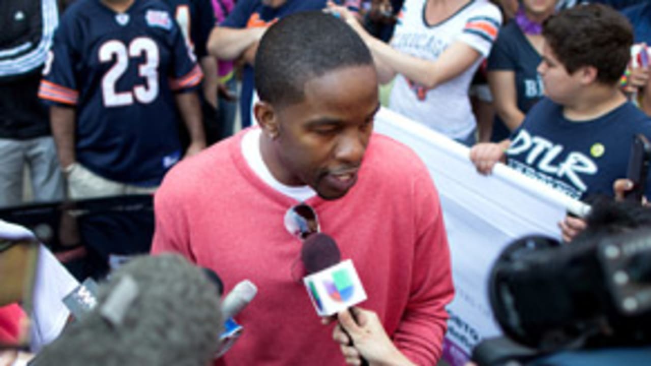 Former NFL player Wade Davis: Kids inspired me to come out
