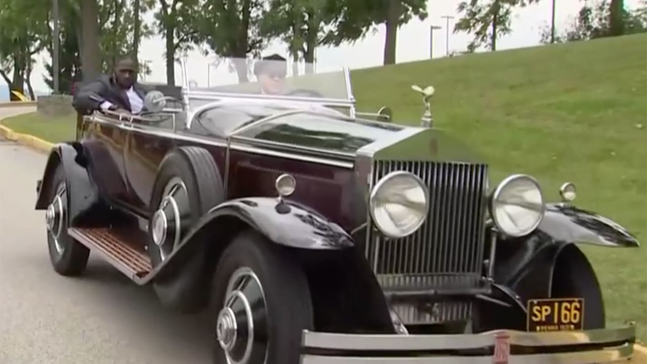 Antonio Brown continues his Rolls Royce tradition