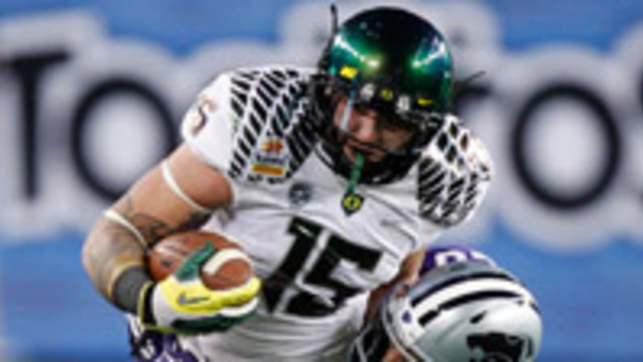Ex-Oregon TE Colt Lyerla seeks permission to train in Las Vegas