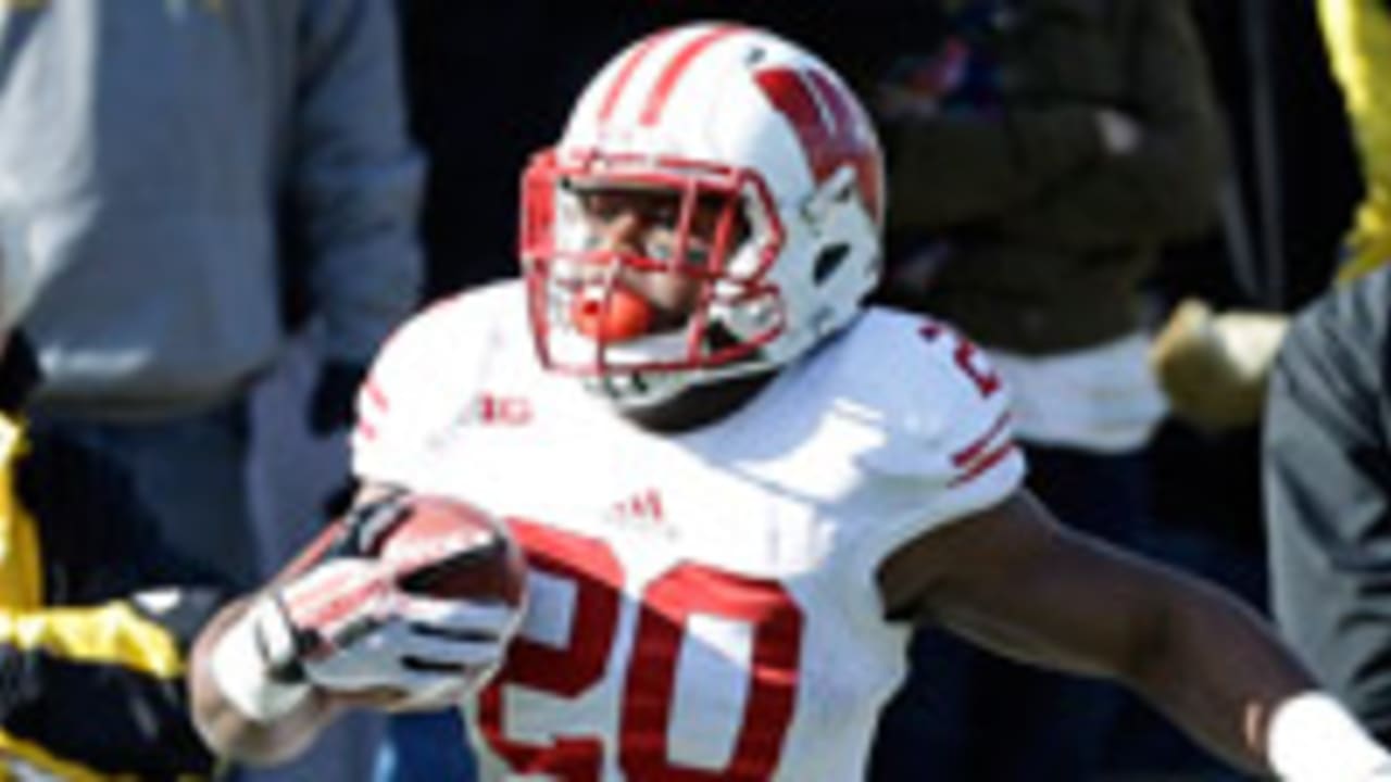 Wisconsin's James White runs for 132 yards, two touchdowns