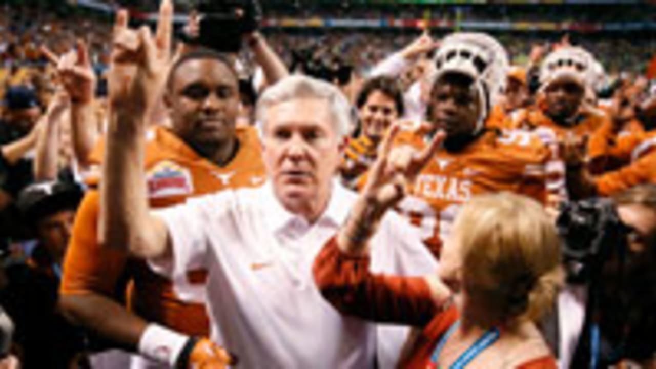 Texas AD Steve Patterson wants new coach by Jan. 15