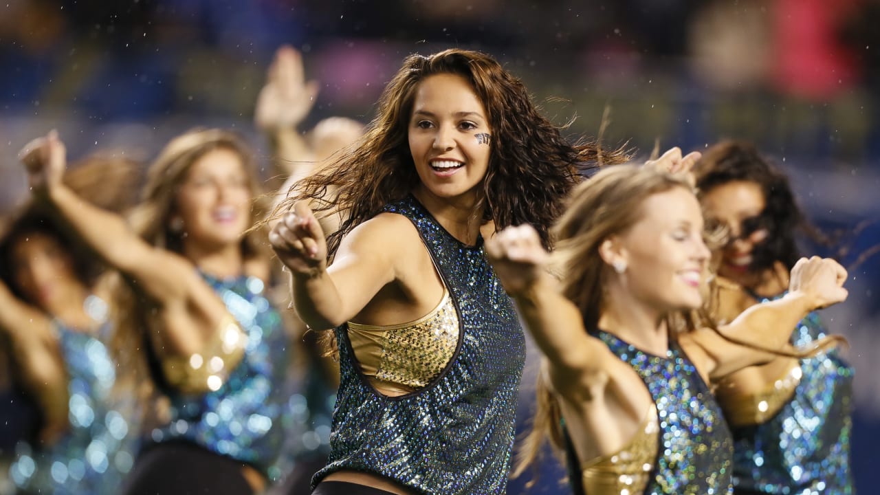 Best of college football cheerleaders in 2014