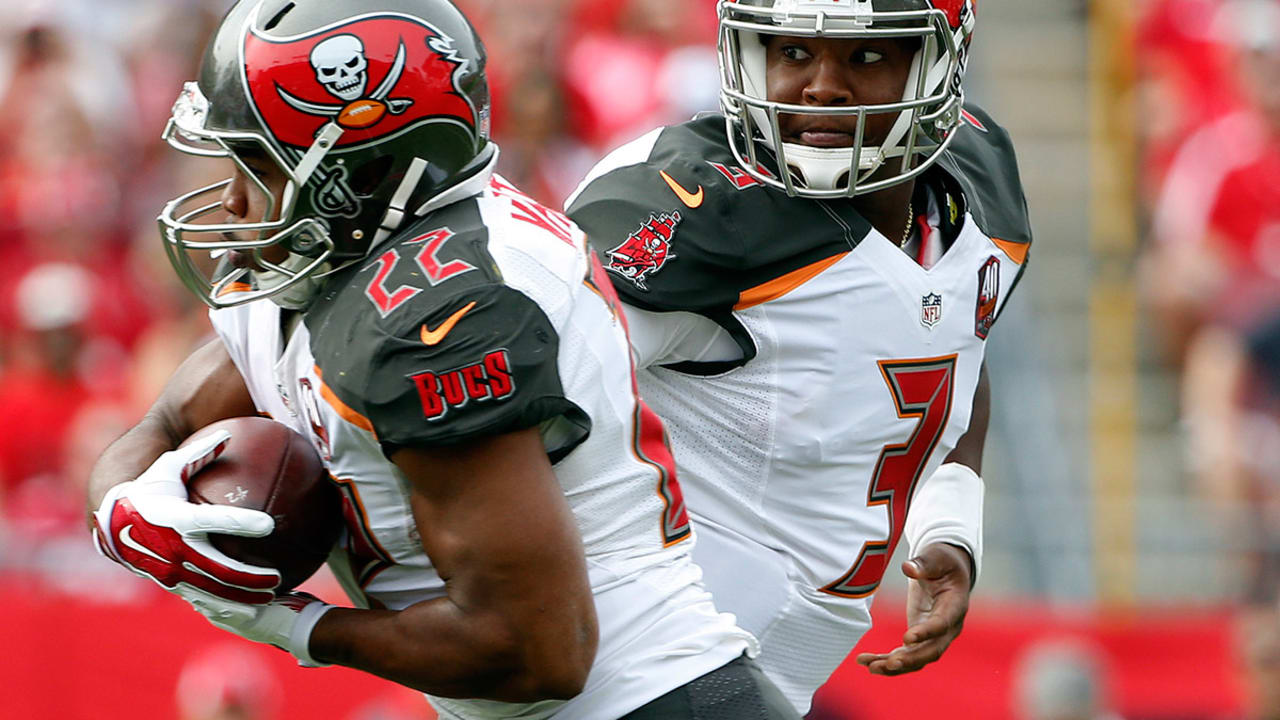 Winston, Martin give Buccaneers punishing one-two punch