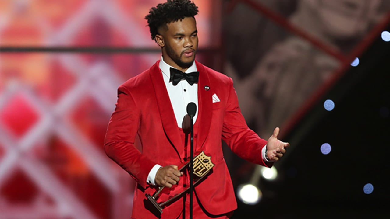 Kyler Murray gives speech after winning Offensive Rookie of the Year award