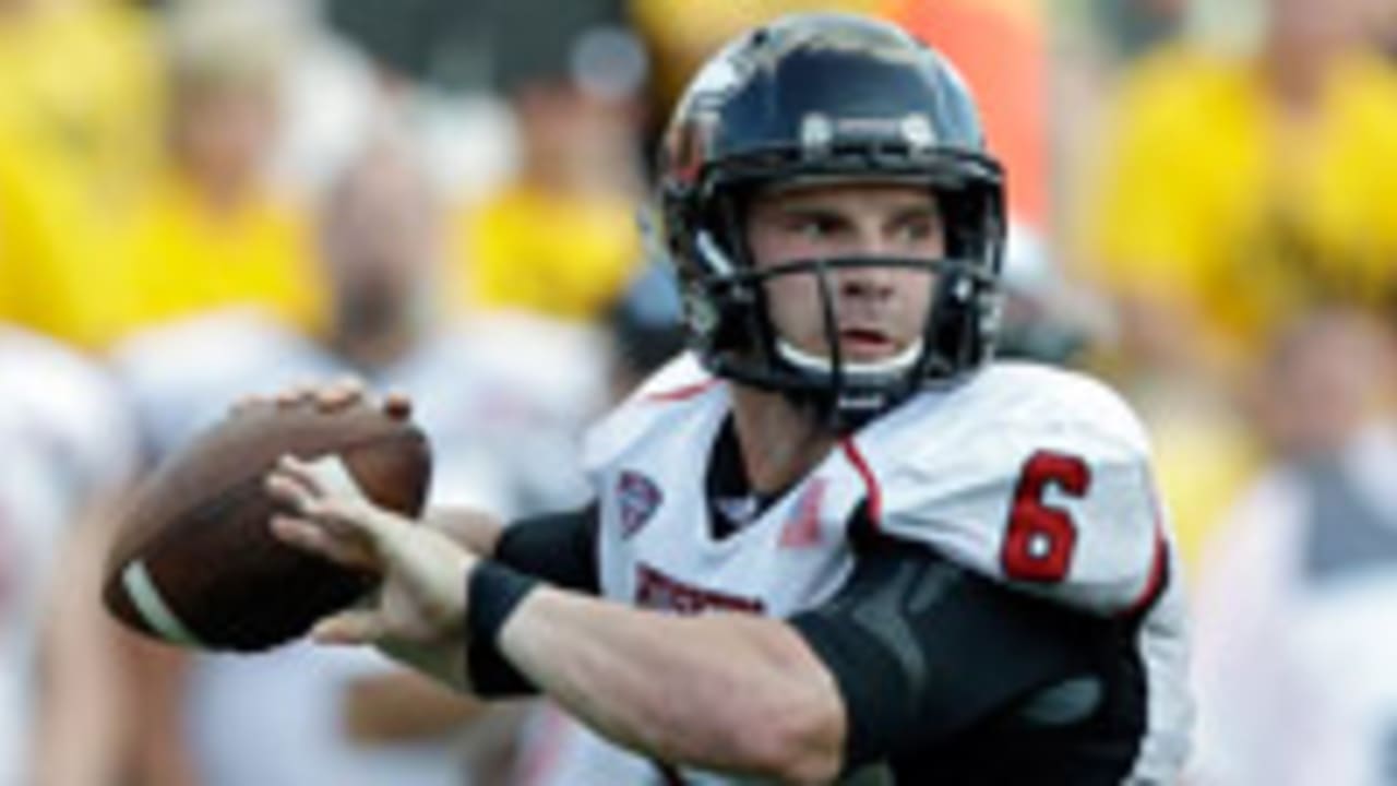 Jordan Lynch helps Northern Illinois to win over Eastern Illinois