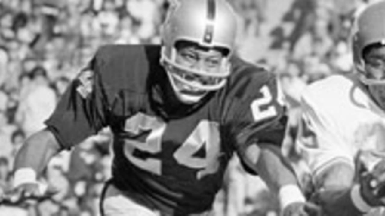 Top 10 all-time NFL players from small schools