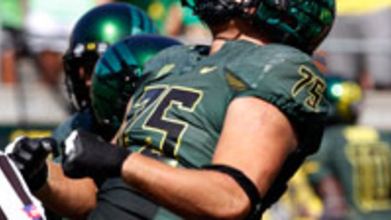 Oregon OL Jake Fisher delivers sarcastic praise of SEC