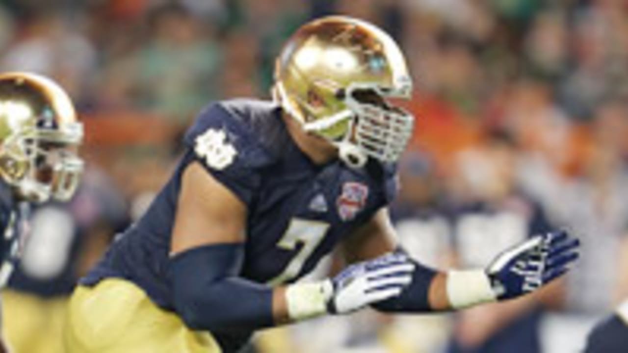 Notre Dame DE Stephon Tuitt says he'll return as senior