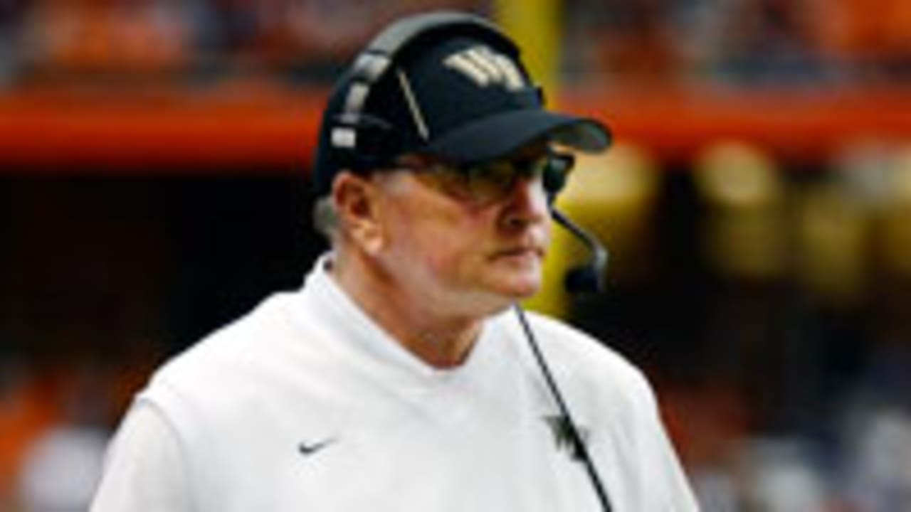 Wake Forest's Jim Grobe resigns as head coach after seasons