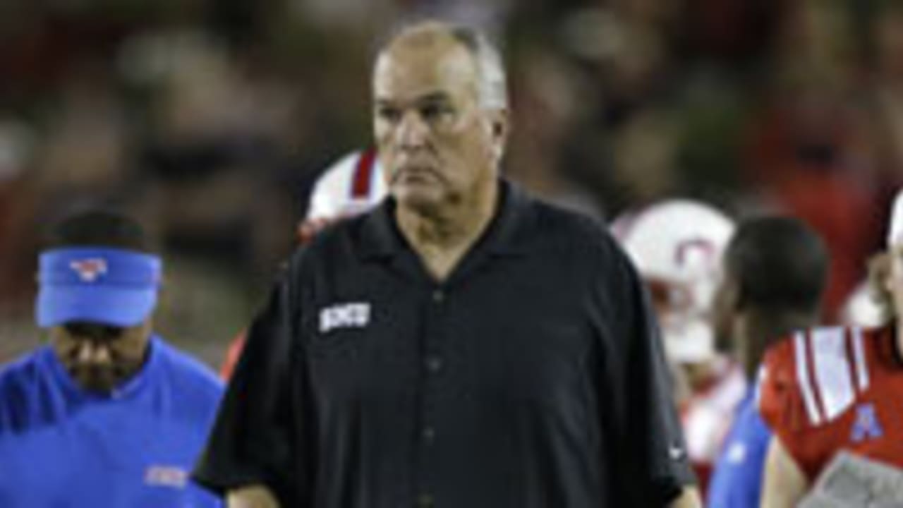 SMU coach June Jones signs three-year contract extension