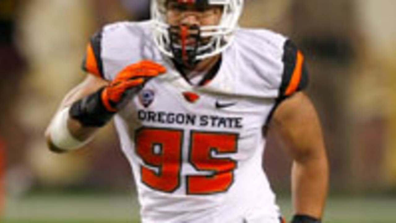 Oregon State DE Scott Crichton fits in 4-3 defense, Riley says