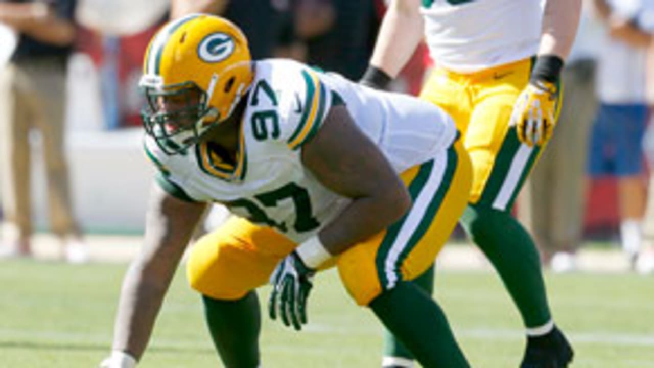 Johnny Jolly beats addiction, returns to Green Bay Packers
