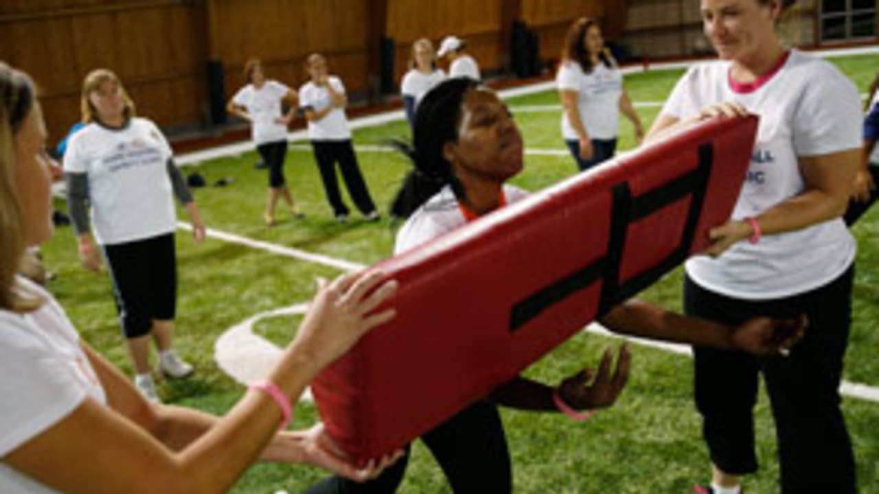 NFL shows Heads Up Football to moms at Football Safety Clinic