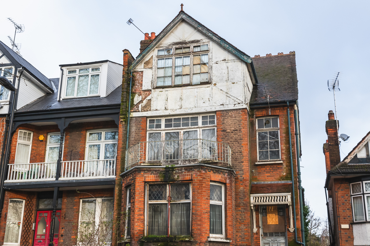 Got a bad neighbour? That's £43k off your house price - worst buyer ...