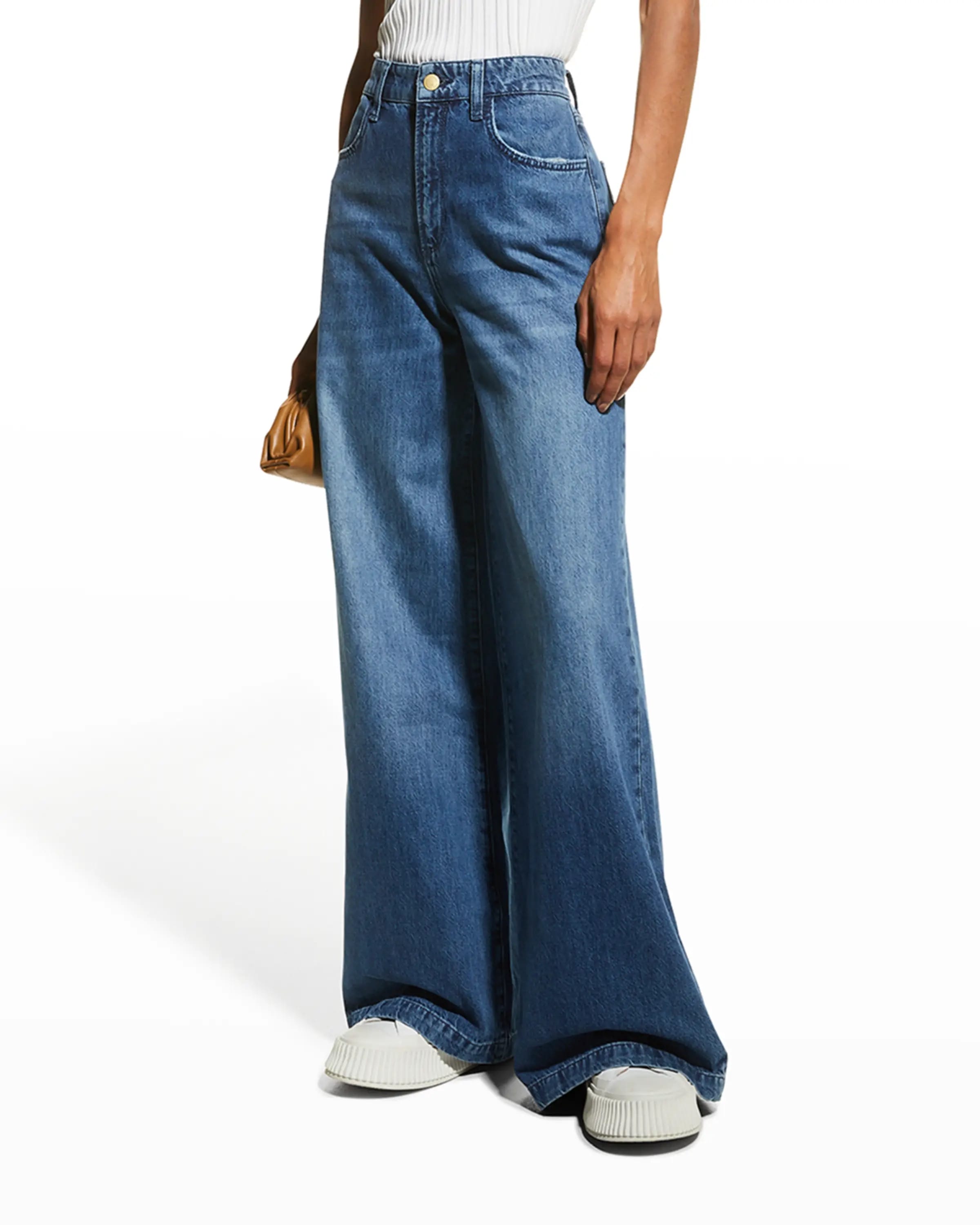 5 Best Sustainable Jeans Brands With Stylish, Ethical Fashion