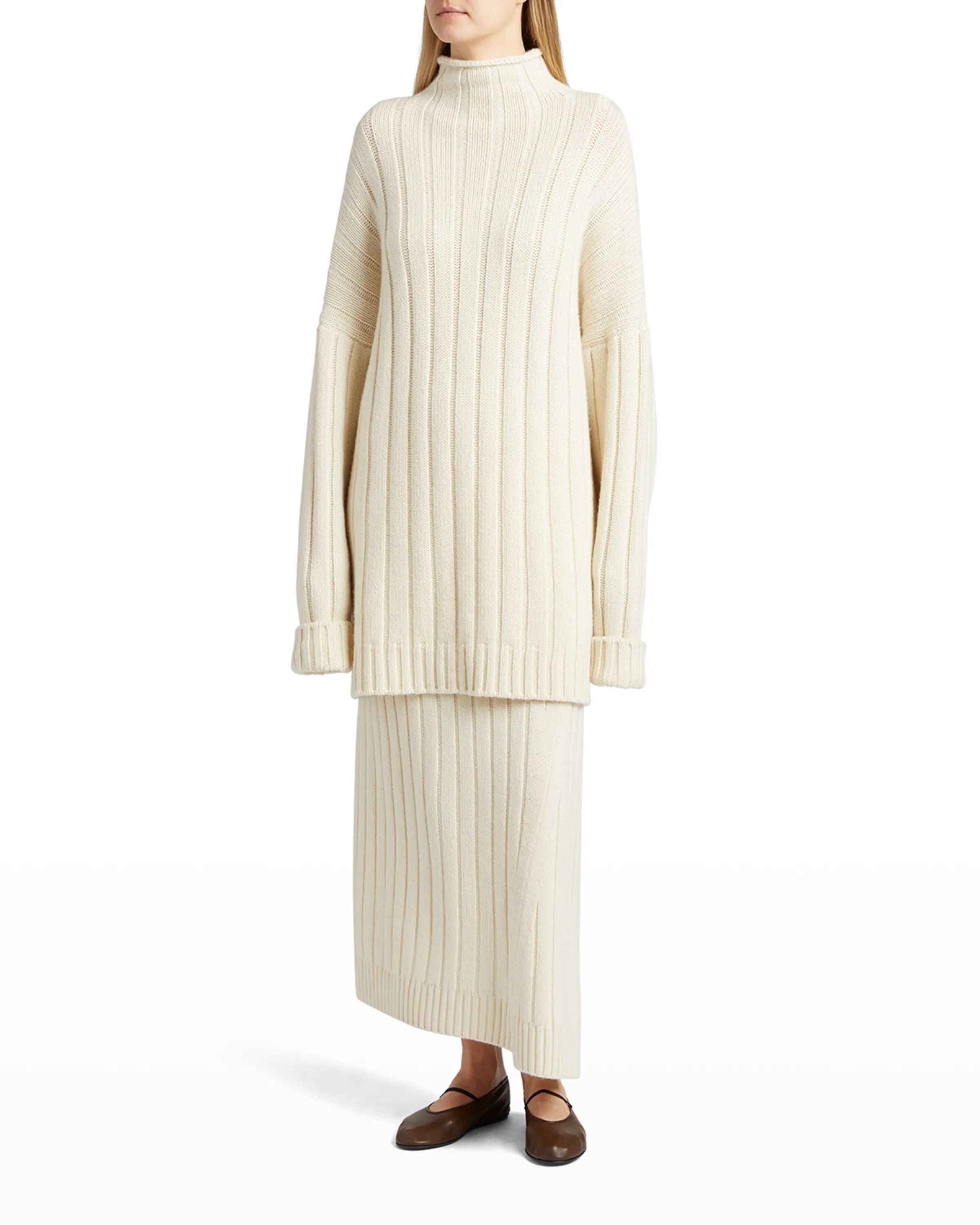Oversized Sweaters For Keeping Cozy No Matter The Season