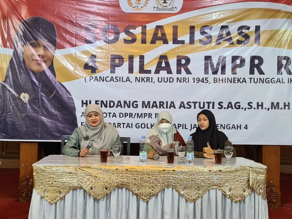Hj. Endang Maria Astuti, Niai-nilai Pancasila: Dapat Dipahami, Dihayati, Diamalkan Secara Nyata ...