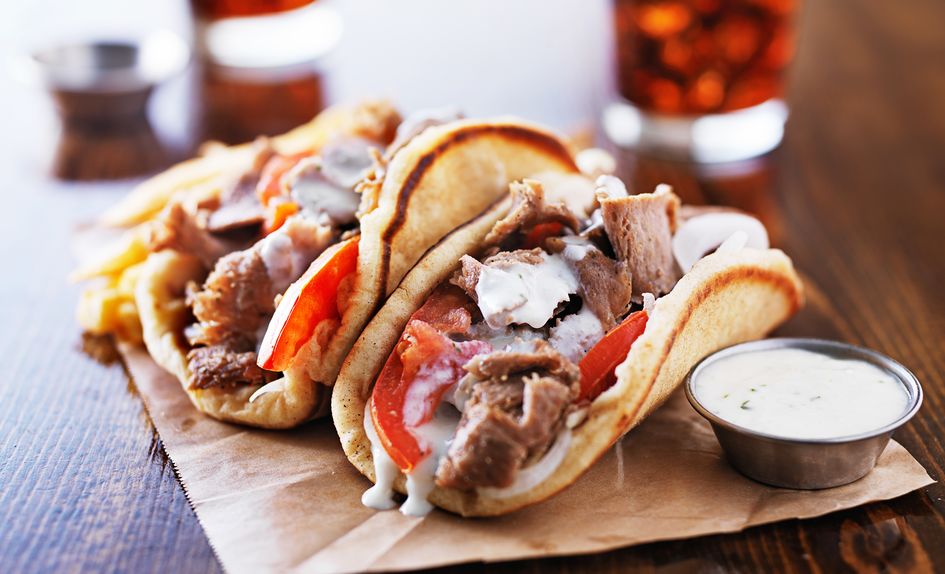 Gresk gyros i pita | Oppskrift | Meny.no