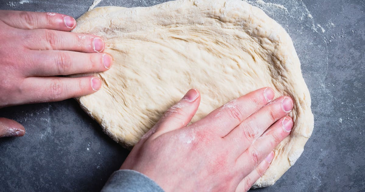 Langtidshevet pizzadeig - 72 timer | Oppskrift | Meny.no