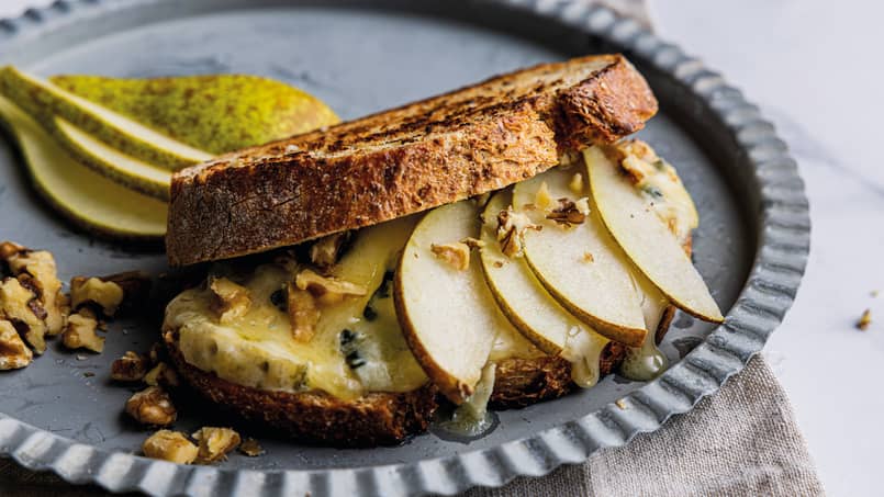 Toast med blå Castello og epler | Joker