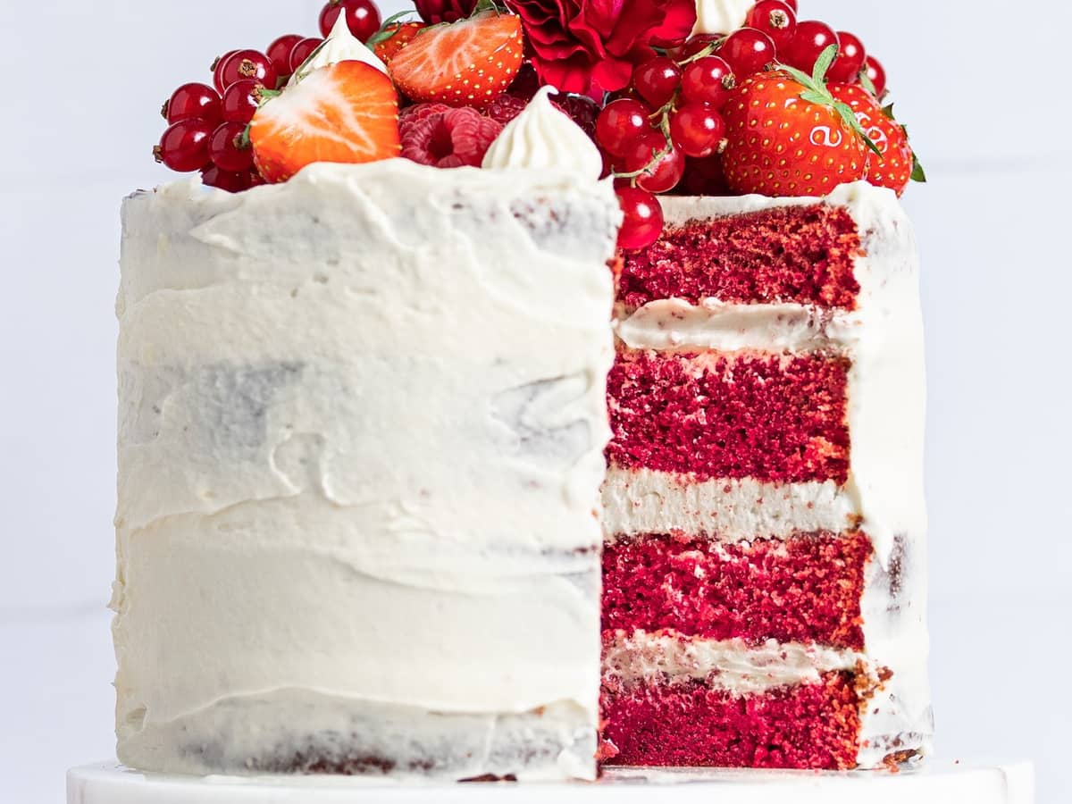 Hjemmelaget red velvet cake | Oppskrift | Meny.no