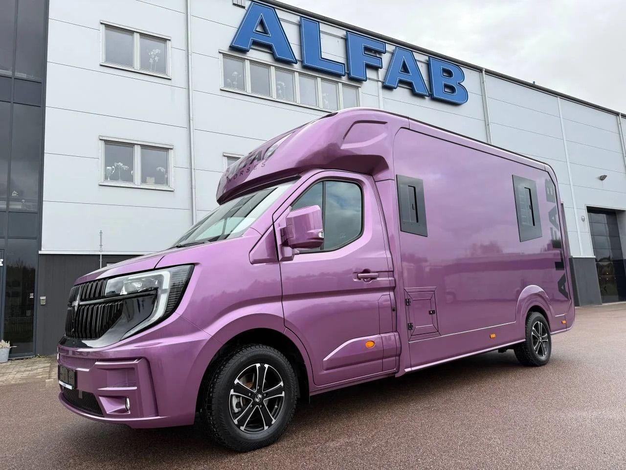 Alfab ALFAB EVO 5-sits stuterimodell hästlastbil