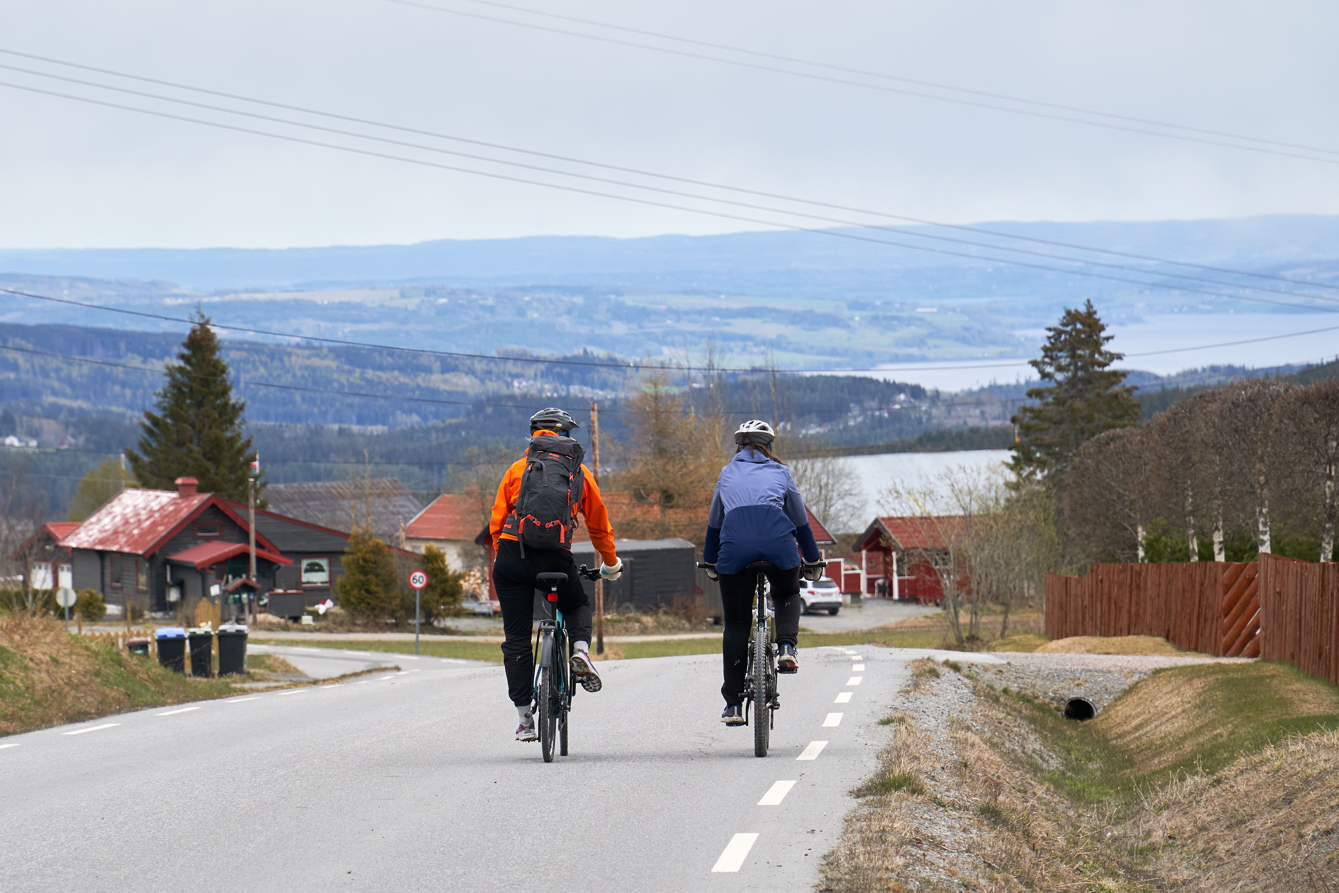 Historisk sykkeltur fra Mjøsa til Randsfjorden