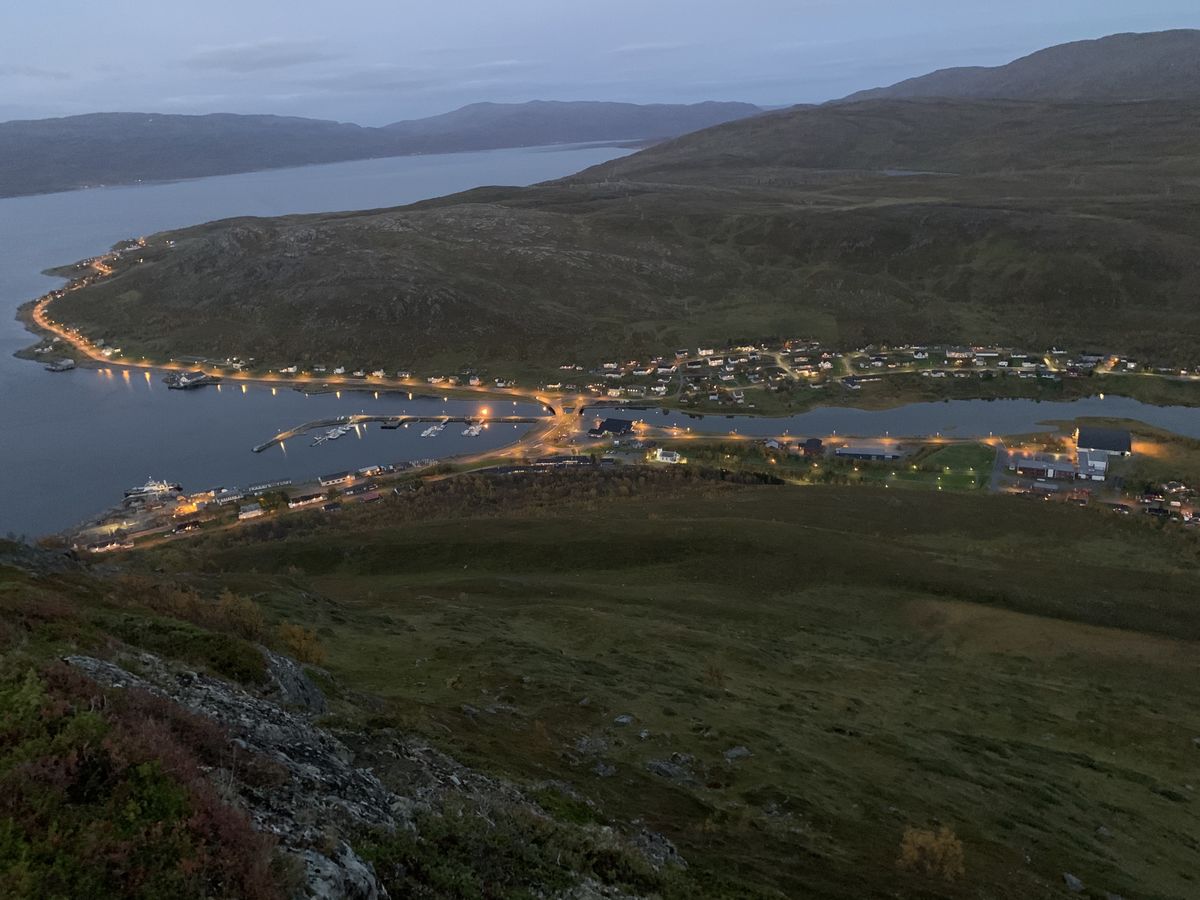 Handelstind, Kvalsund