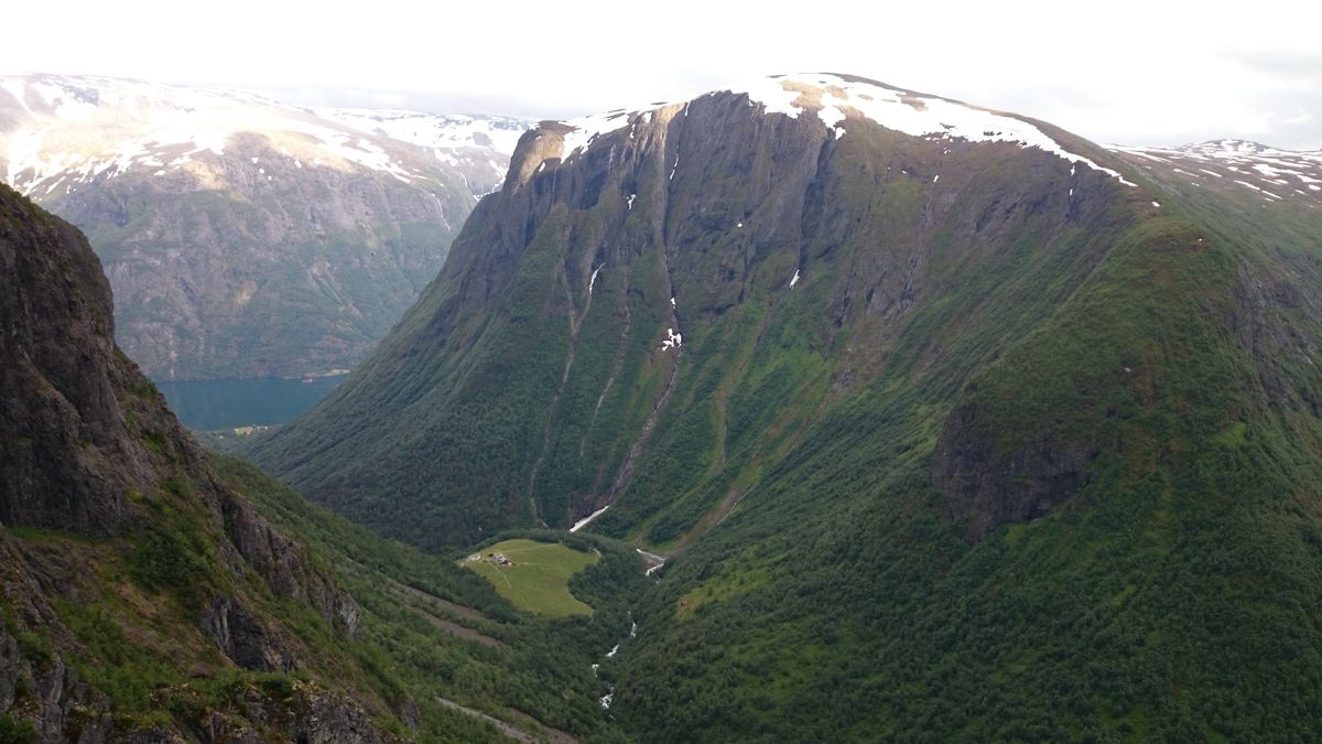 Fra Fresvik til Dyrdal i Nærøyfjorden (Unesco)