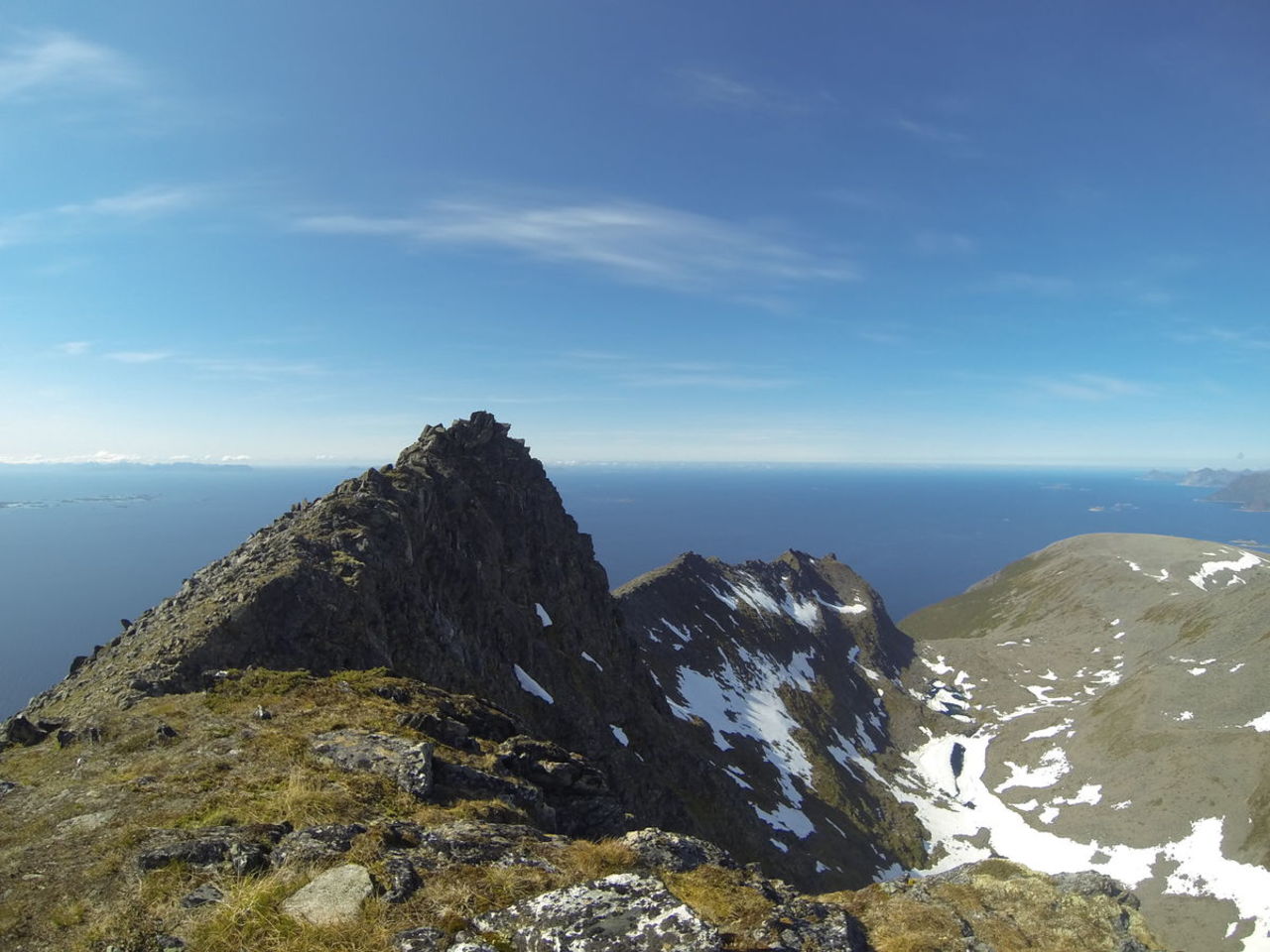 Fottur til Sjursviktinden 837 moh | UT.no