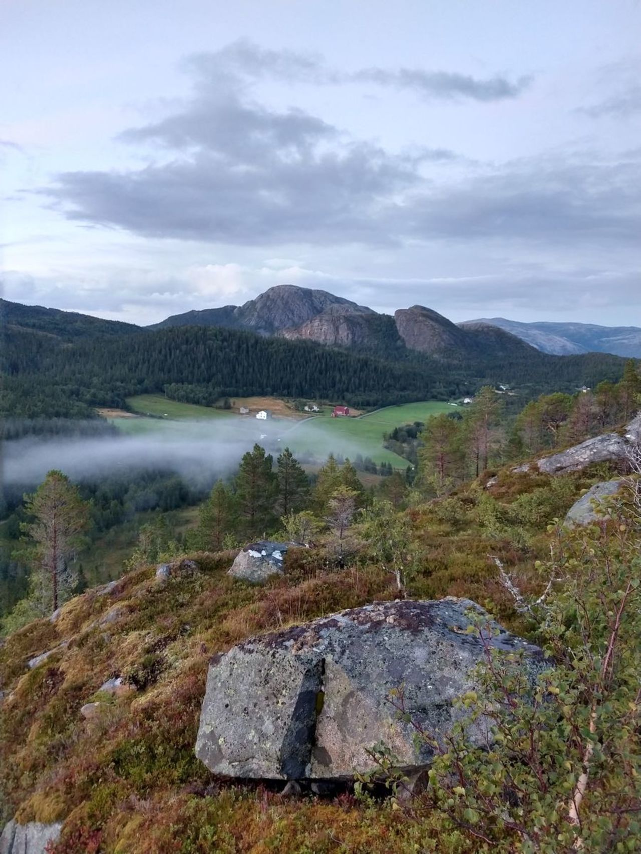 Fottur til Kveinhatten 147 moh