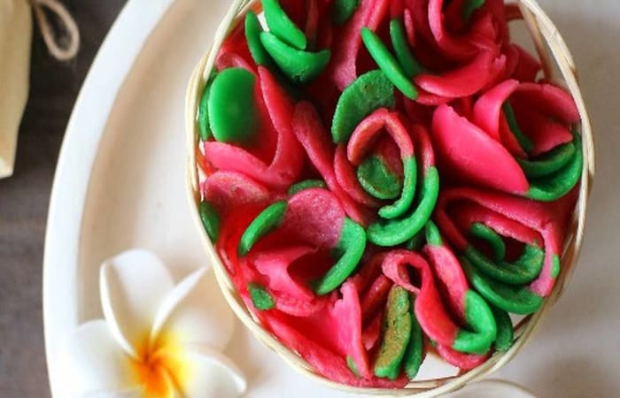 Resep Roti Jala Mawar Kuah Kinca Paling Mudah dan Enak - HarusTahu Food
