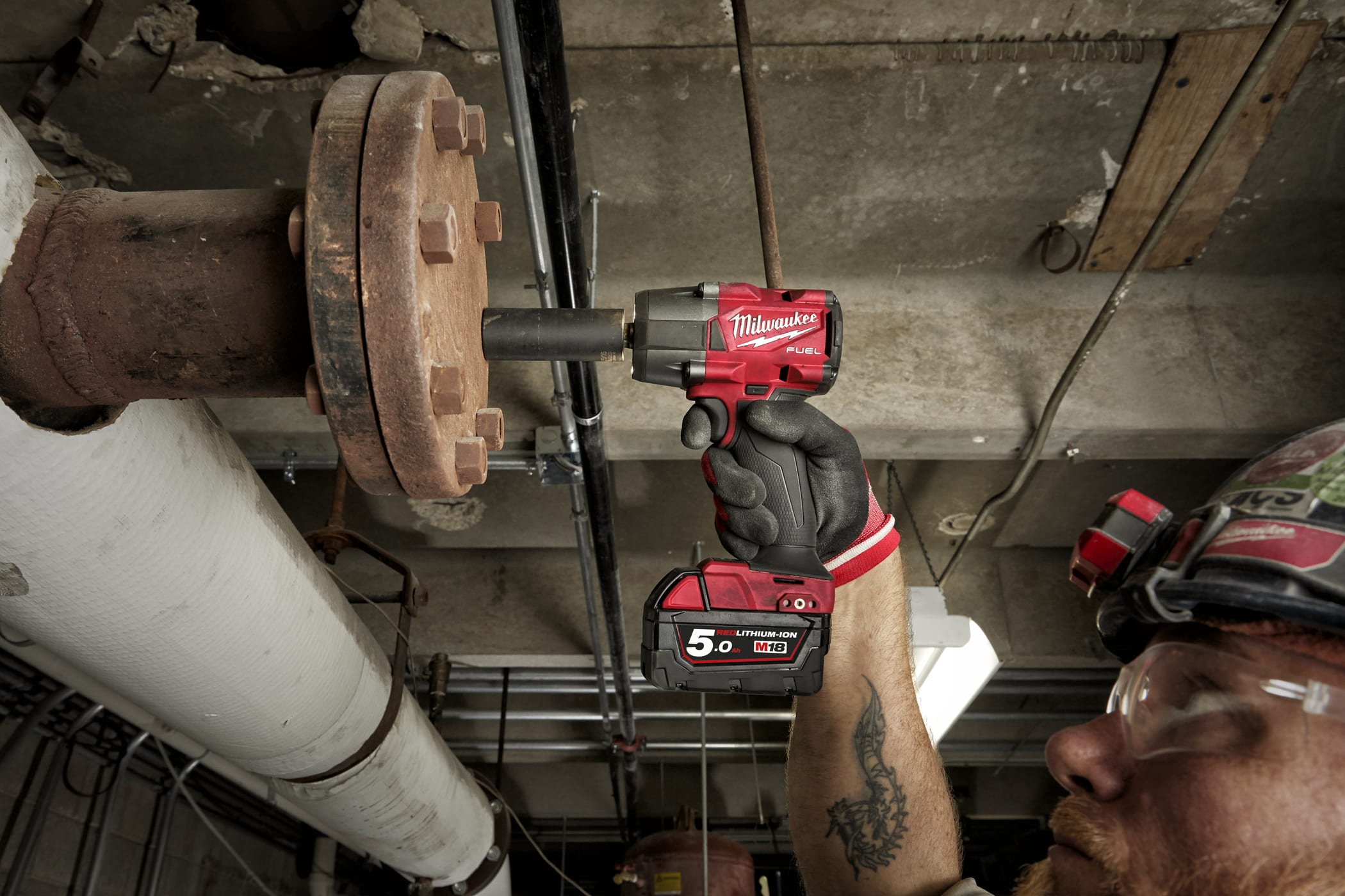 Milwaukee M18 FUEL Cordless Impact Wrench-1/2" Mid-Torque-with Friction ...
