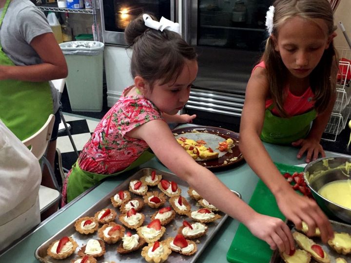 KIDS "R" COOKS CAMP- Baking Program Ages 8-12