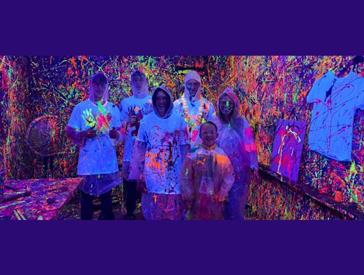Blacklight Splatter Painting Reservation