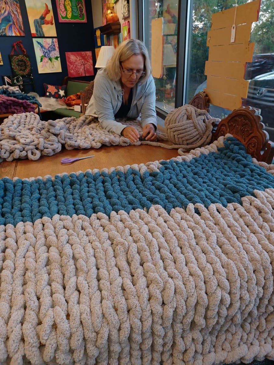 "Finger Knitting Blanket' Thu 11/30 (6 pm) class fee $85