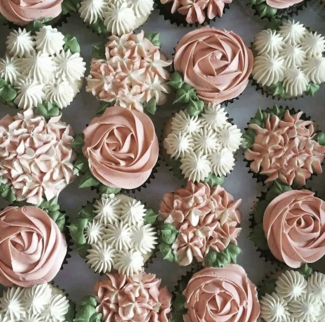3/28 Spring Floral Cupcake Decorating Class $65