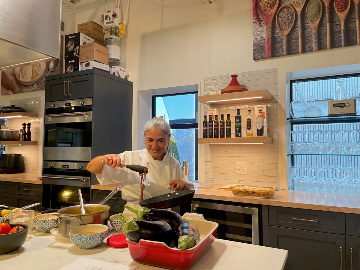 World Cuisines: Gourmet Plant-Based Dinner with Cookbook Author, Elvira ...