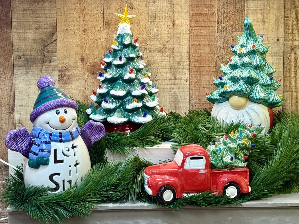 Holiday Light Up Pottery @ the Middleburgh Winery