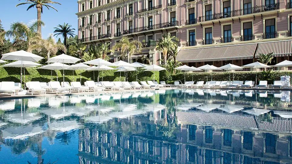 Hotel Royal-Riviera | Winged Boots